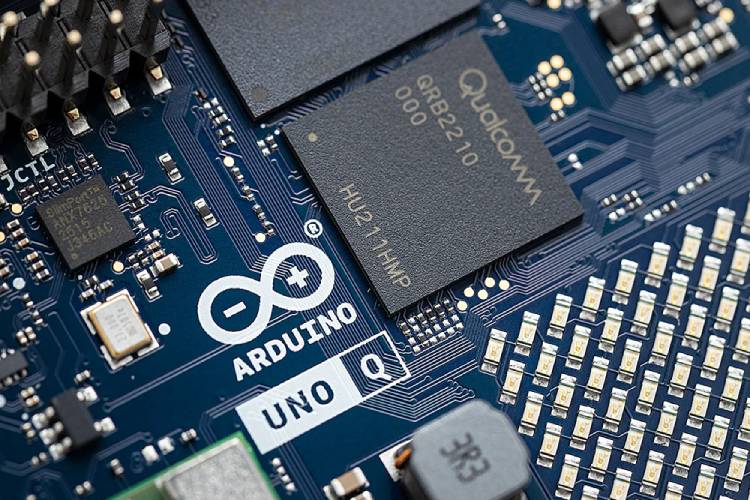 Arduino Launches Its First Ever SBC - The UNO Q Powered by Qualcomm | Circuit Digest